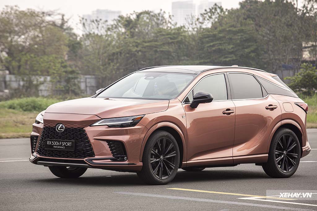 Đánh giá xe Lexus RX 500h F-Sport Performance: Sắc sảo và êm ái